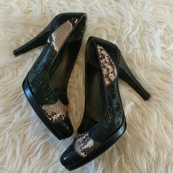 Stuart Weitzman | Shoes | Vtg Stuart Weitzman Heels Pumps Python 75 ...